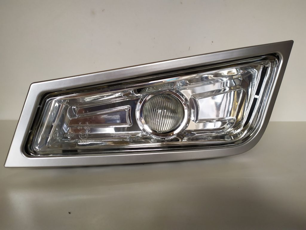 Ködlámpa VOLVO FH 21035692 BAL – legrugohungary.hu